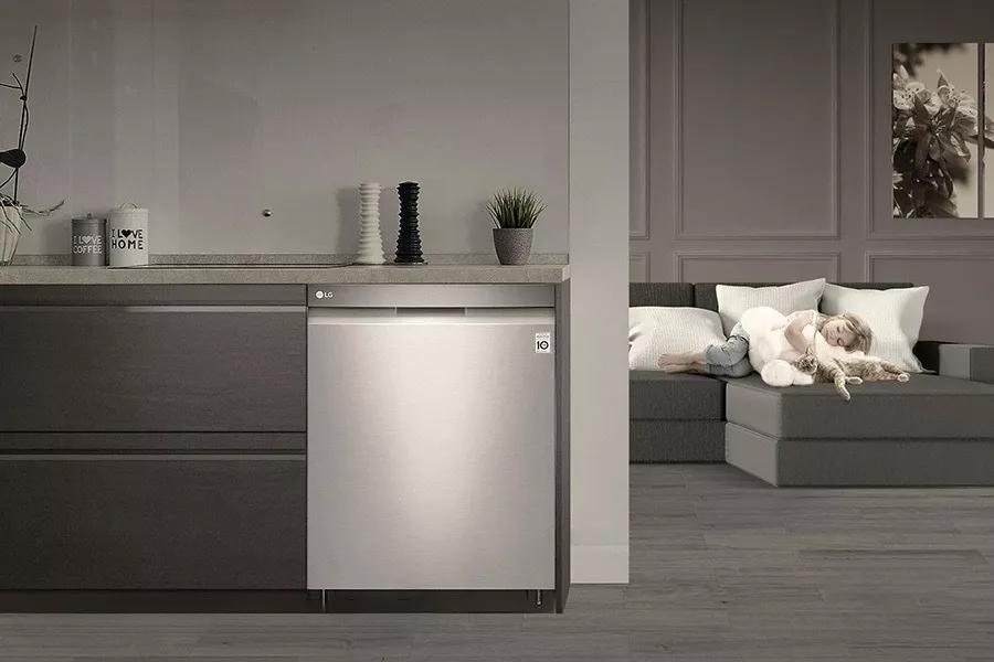 24-inch LG Top Control Dishwasher - LDPN454HT
