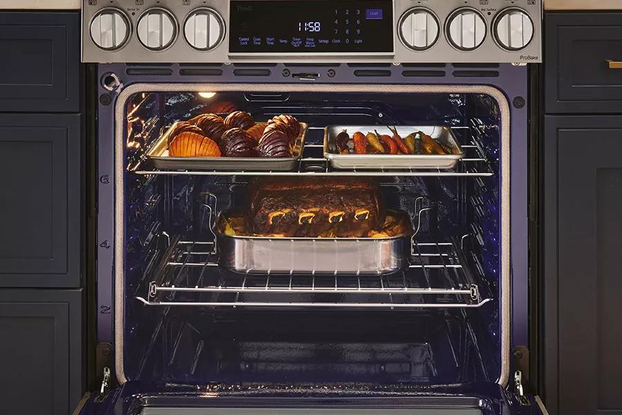 LG STUDIO 6.3 cu. ft. Induction Range - LSIS6338F