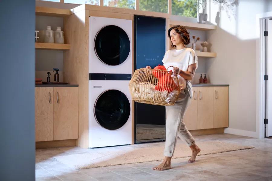 LG STUDIO WashTower™ Washer & Electric Dryer - SWWE50W4